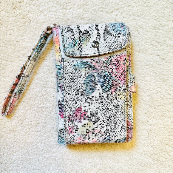 HOBO | Bags | Nwt Hobo Ray Leather Bifold Wallet Phone Pocket | Poshmark